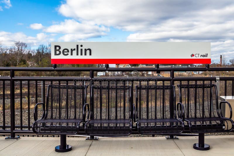 Amtrak Station at Berlin, Connecticut Editorial Stock Photo - Image of ...