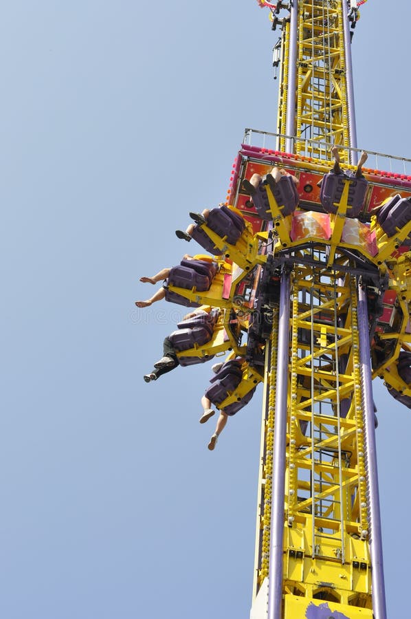 Amusement Ride stock image. Image of park, drop, carnival - 11015617
