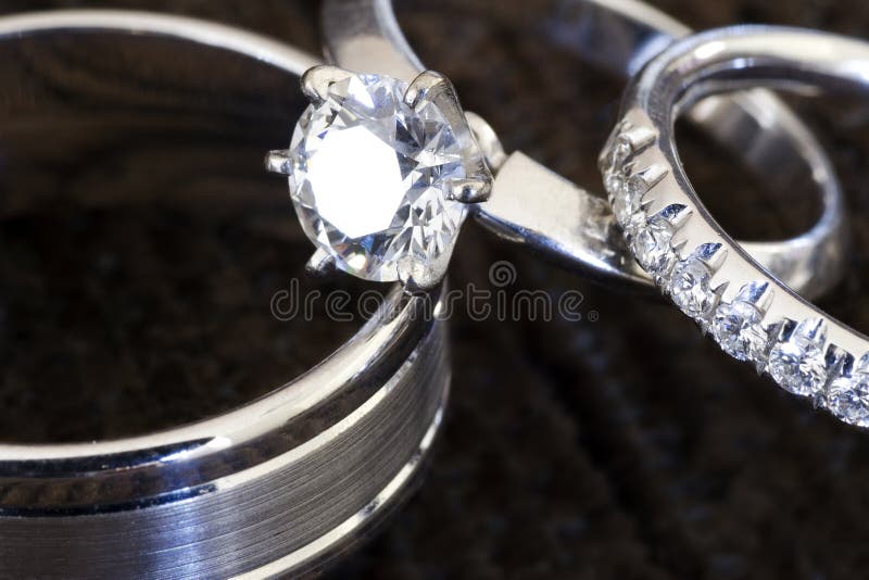 Anel de noivado imagem de stock. Imagem de anel, noiva - 5573437
