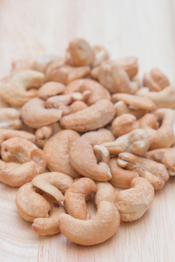 Anacardos foto de archivo. Imagen de anacardo, pila, salado - 64406570