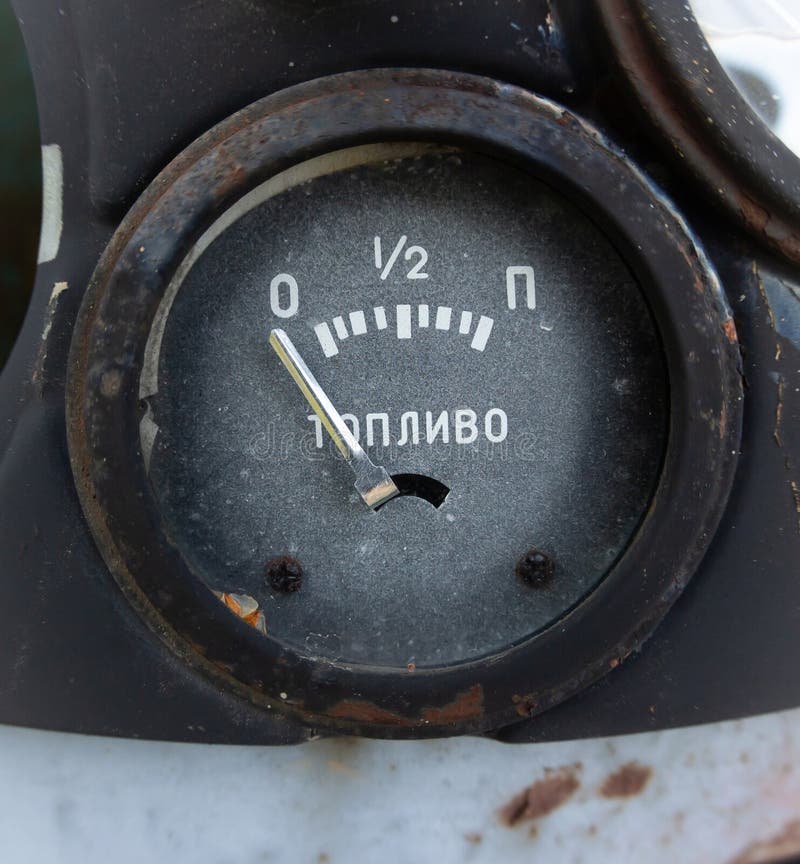 Analog Fuel Gauge: Vehicle Dashboard Meter Stock Image - Image of ...