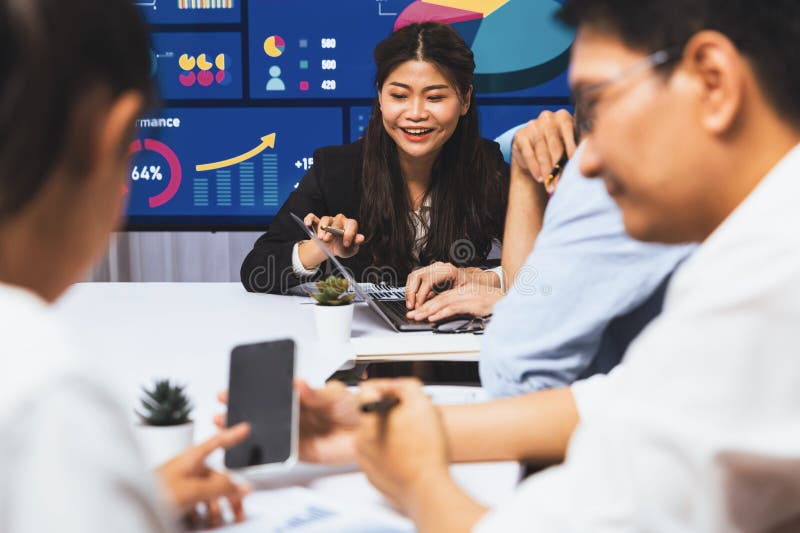 Analyst Team Utilizing BI Fintech To Analyze Financial Data at Table ...