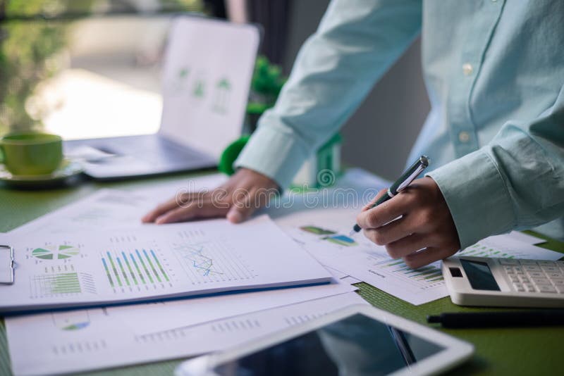 Analyzing Green Building Performance Metrics during Business Meeting ... Analyzing Green Building Performance Metrics during Business Meeting ...