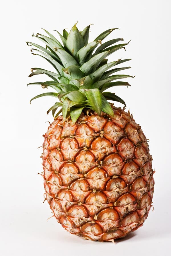 Ananas Drei Mit Sonnenbrille Auf Gelbem Hintergrund Stockbild - Bild ...