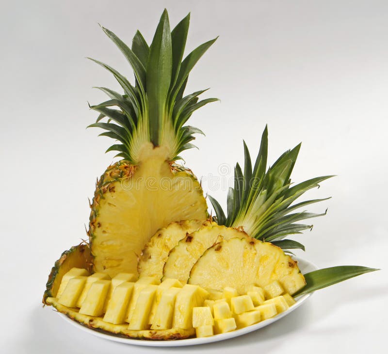 Ananas coupé en tranches photo stock. Image du boucles - 44680970