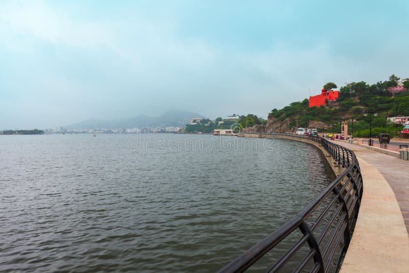 Anasagar Lake in Ajmer, Rajasthan Stock Photo - Image of ghat, pilgrim ...