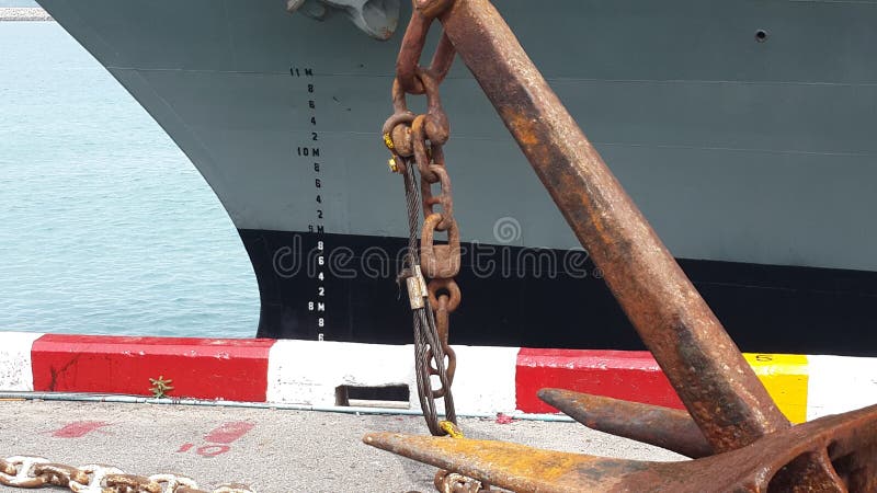The Anchor Chain is Broken. Use a Sling To Fix it for Temporary Use ...