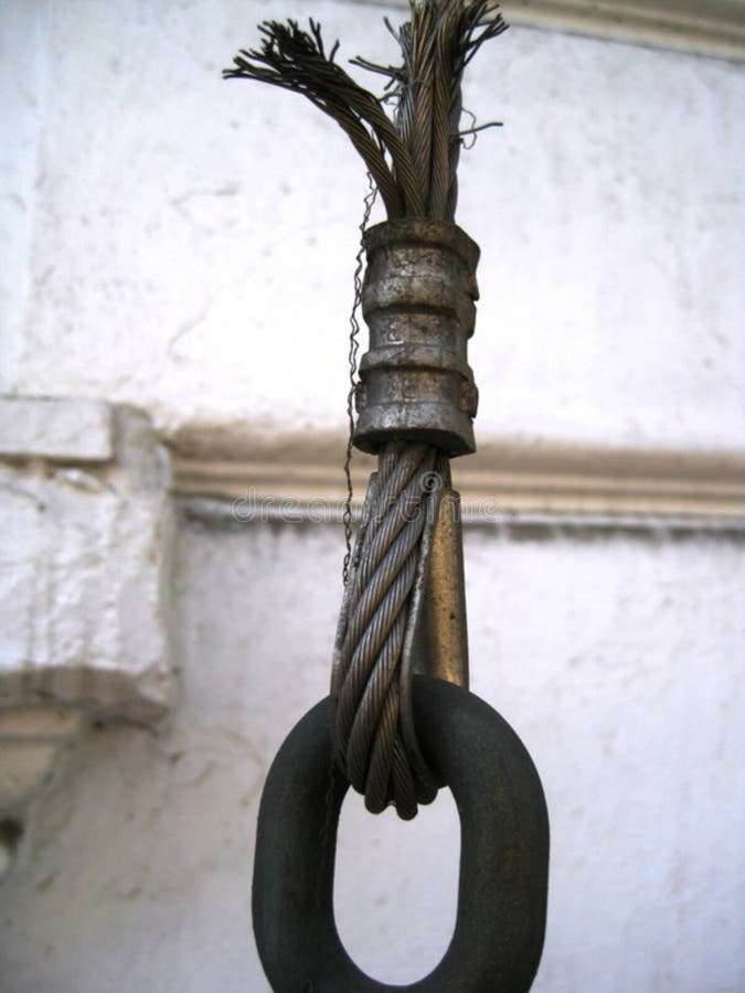 Anchoring-iron-cable-loop Picture. Image: 87851448