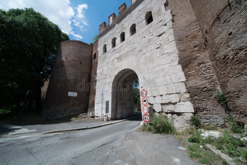 Ancient Arch Wall and Gate with Old Rome Style in Rome Stock Image ...