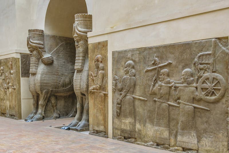 Ancient Assyrian Sculptures at Museum Editorial Stock Photo - Image of ...