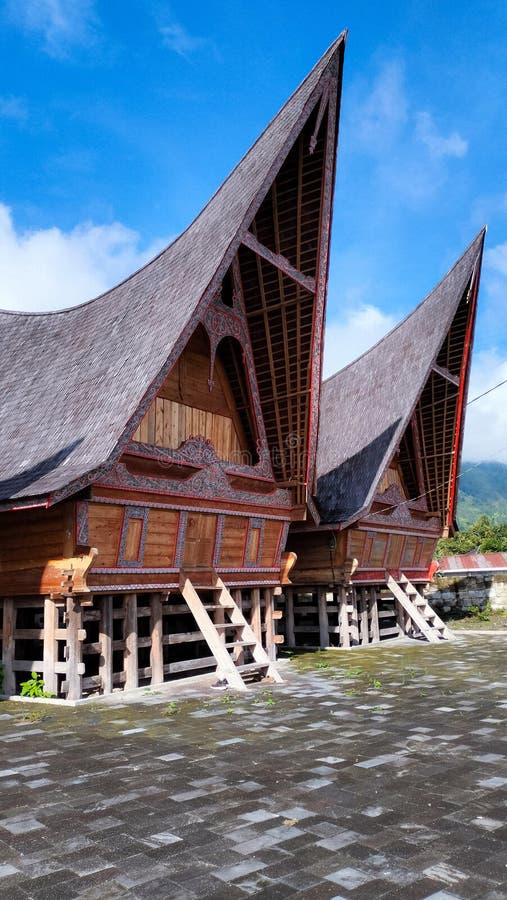 Ancient Batak House at Huta Siallagan Editorial Image - Image of huta ...