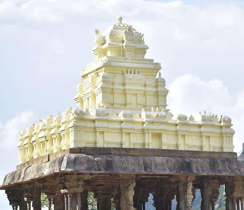 An Ancient Built Structure of Hindu Temple Stock Photo - Image of ... An Ancient Built Structure of Hindu Temple Stock Photo - Image of ...