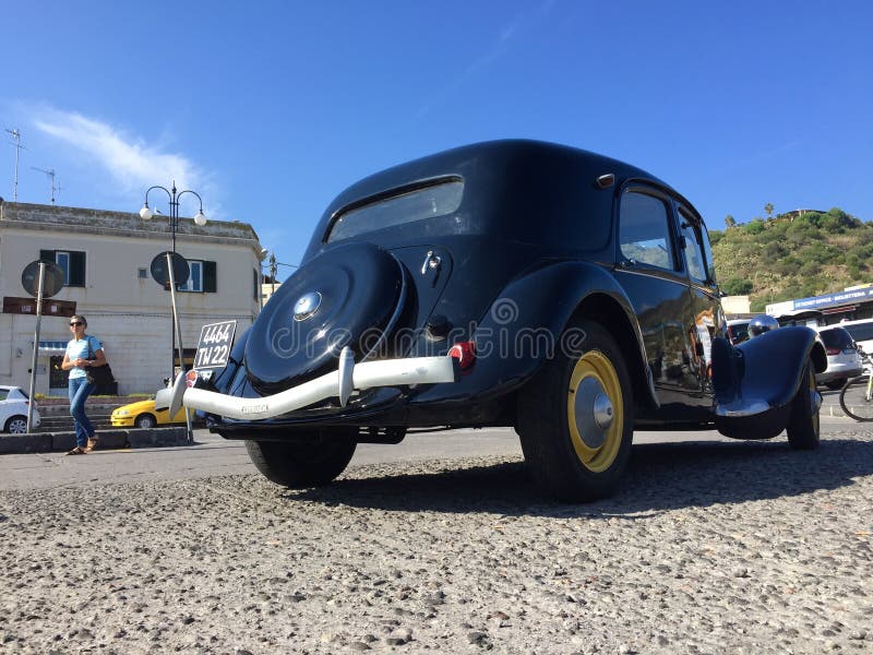 Ancient car editorial photography. Image of image, horizon - 63220412