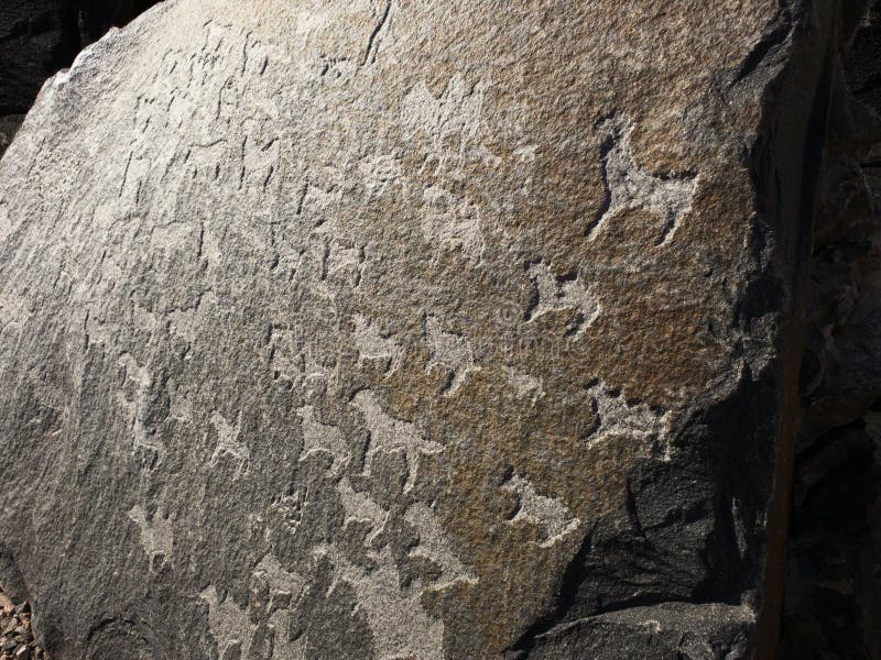 Ancient Cave Paintings on Rocks. Bronze Age, Iron Age Primitive Art ...