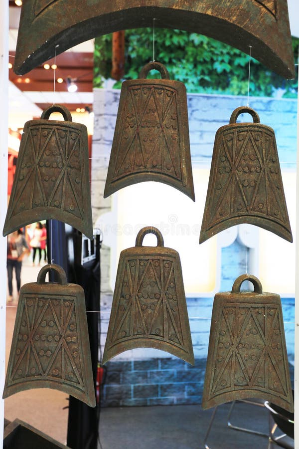 Ancient Chinese Bronze Chime Stock Image - Image of performance, hold ...