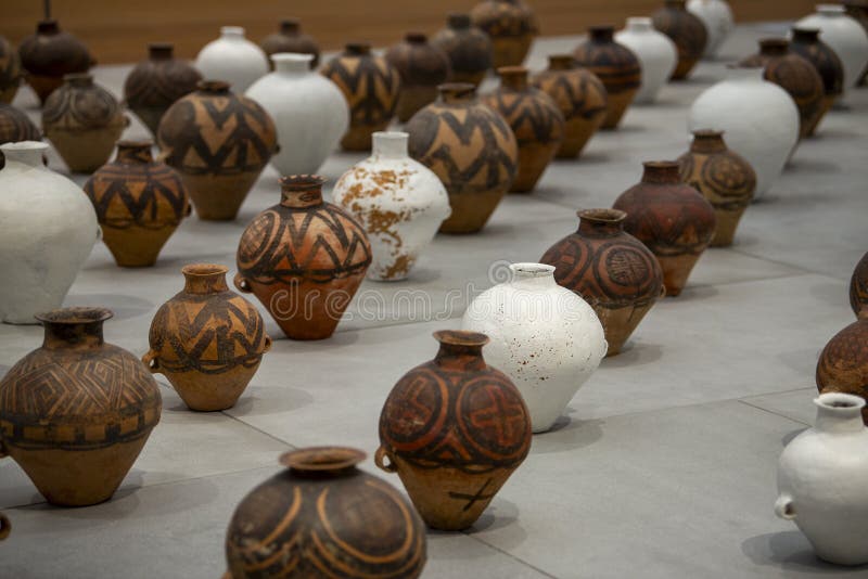 Ancient Chinese Pottery Pots with Retro Patterns and Exquisite ...