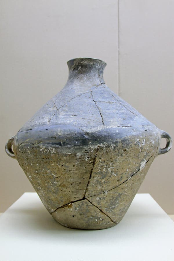 Ancient Chinese Pottery Ware Editorial Stock Image - Image of antiques ...