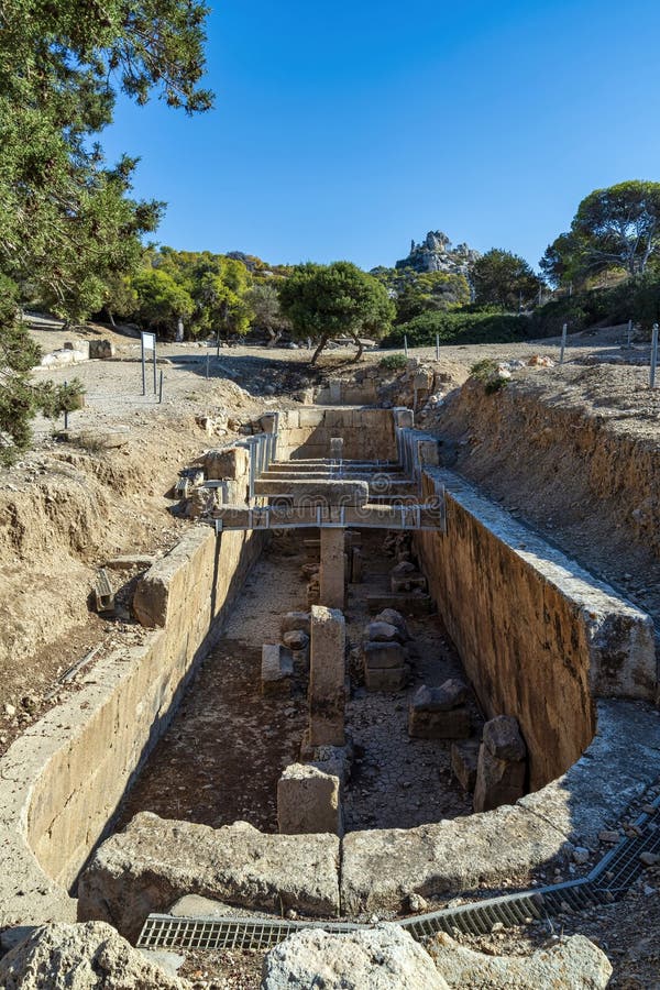 Ancient Cistern at the Heraion of Perachora Stock Image - Image of ...