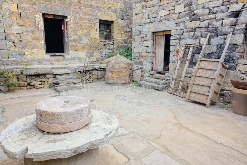 Ancient Courtyard and Courtyard with Greek Columns in Spain Ancient ...