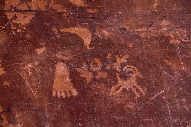 Ancient Indian Stone Drawings Editorial Image - Image of stone, fire ...