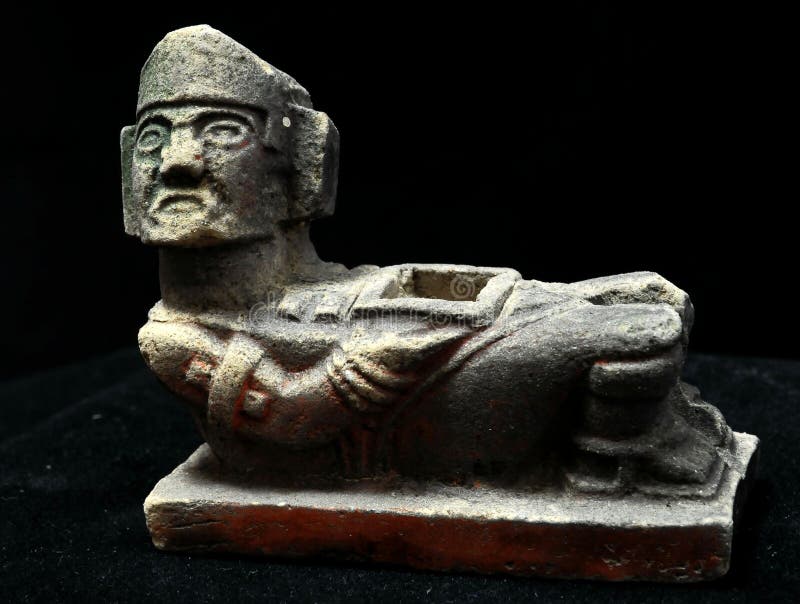 Ancient Mayan Statue stock image. Image of figurine - 243565059