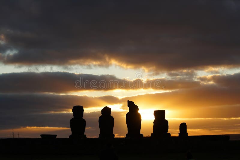Ancient Easter Island Figure or Moai Exhibit at the British Museum ...