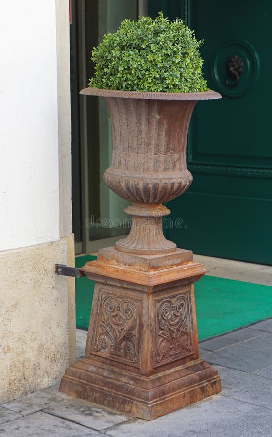 Ancient plant pot stock image. Image of object, plant - 71480729