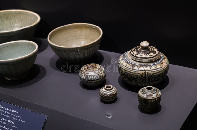 Ancient Porcelain Containers are on Display at the National Museum of ...
