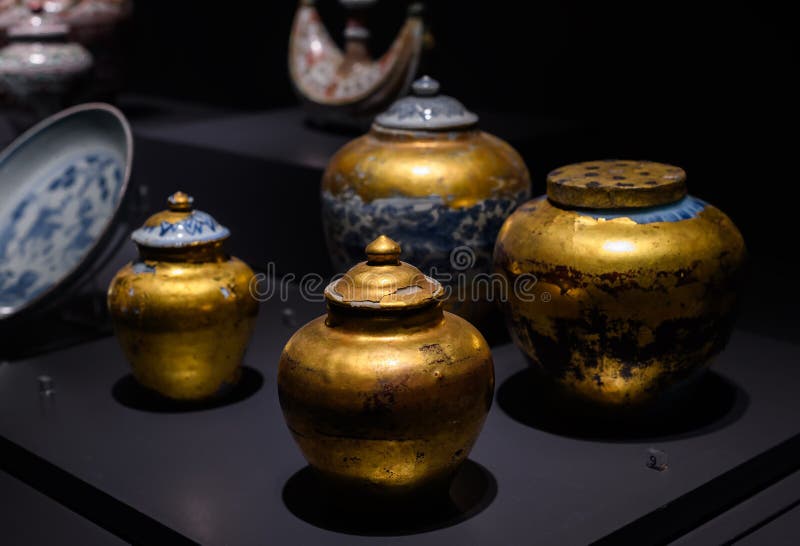 Ancient Porcelain Containers are on Display at the National Museum of ...