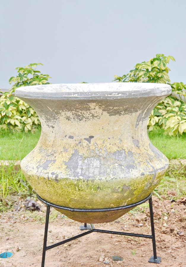 Ancient prehistoric pot stock photo. Image of terracotta - 41913100