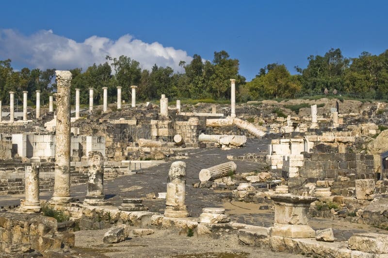 Ancient Roman Archaeological Site Stock Photo - Image of monument ...