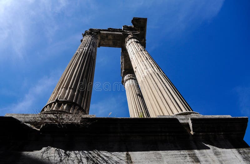 Ancient roman ruins stock photo. Image of capitals, rome - 80971442