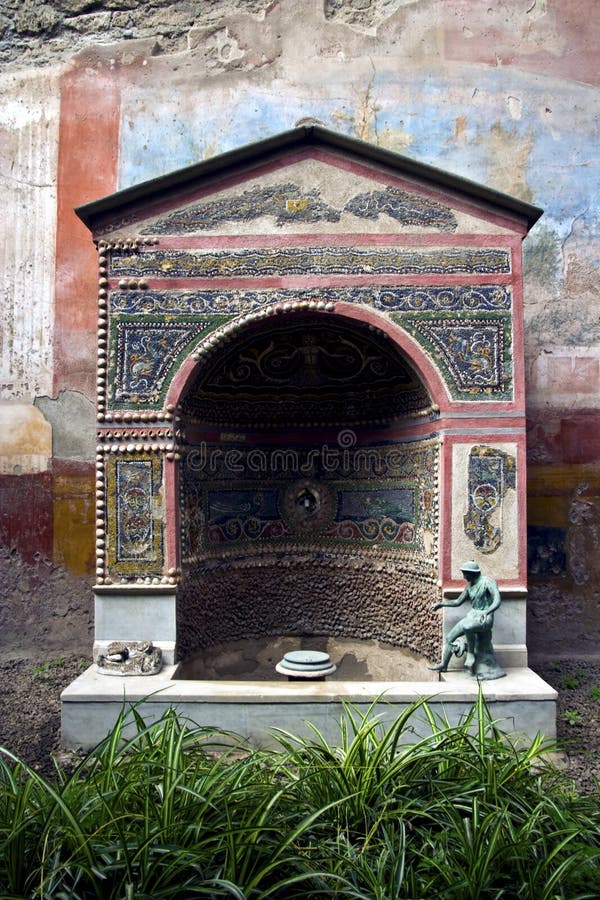 Ancient Roman Shrine stock photo. Image of roman, ancient - 14074918