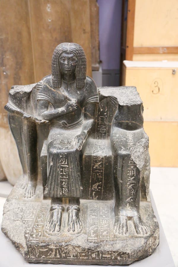 Ancient Statue - Egyptian Museum Editorial Image - Image of egyptn ...