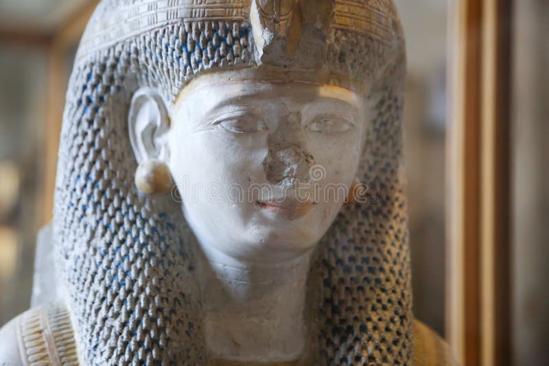 Ancient Statue - Egyptian Museum Editorial Photography - Image of gold ...