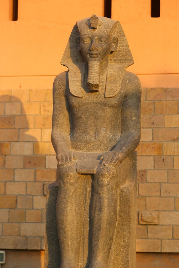 Ancient Akhenaten Statue Inside Luxor Museum Egypt Editorial Stock ...