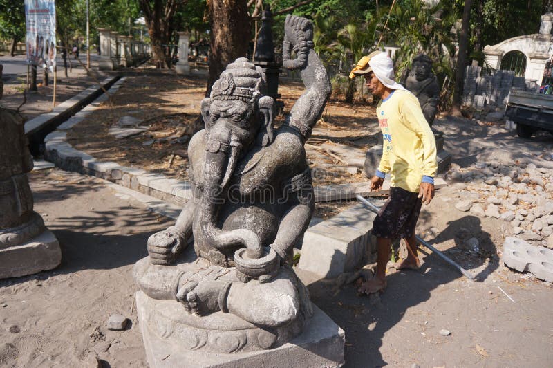 Ancient statues editorial photo. Image of ancient, city - 61722441