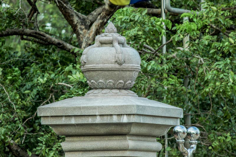 Ancient Stone Structures in Sri Lanka. Pun Kalasa Foto de archivo ...