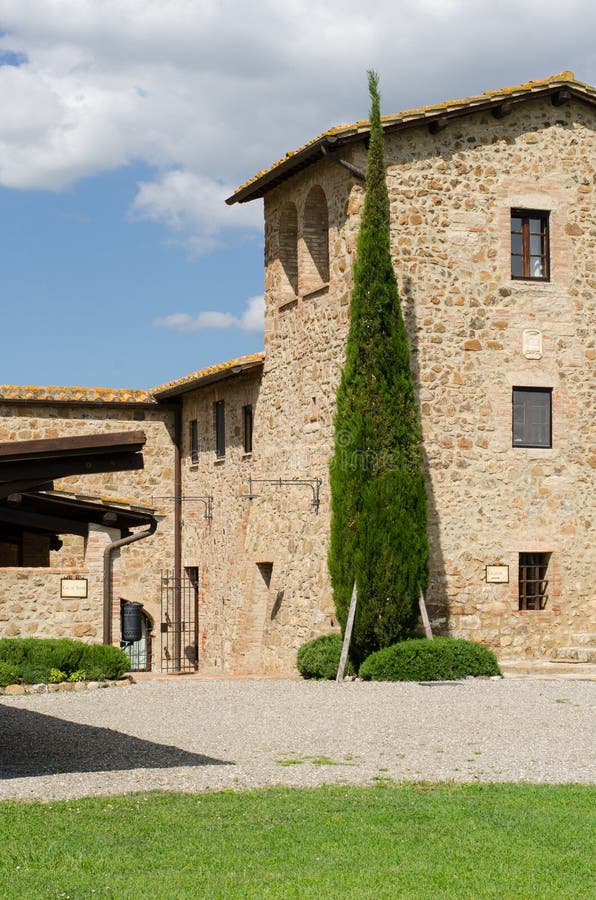 Ancient Tuscan farmhouse editorial photo. Image of cypress - 111550086