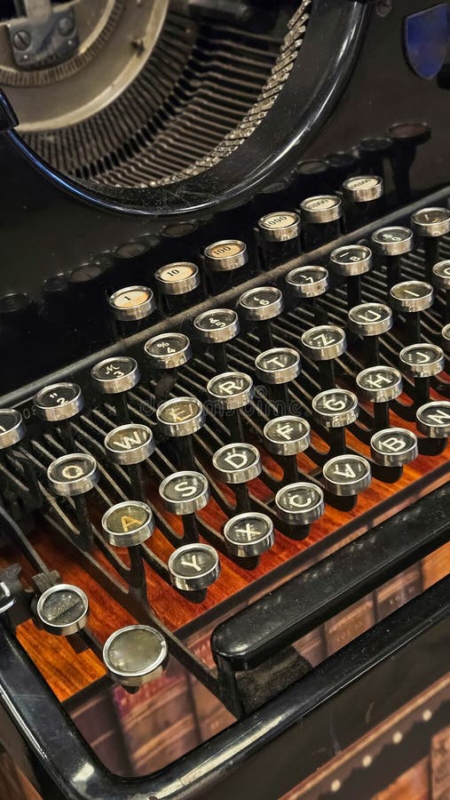 Ancient Typewriter, Manual Old Typewriter in Brown and Black Stock ...