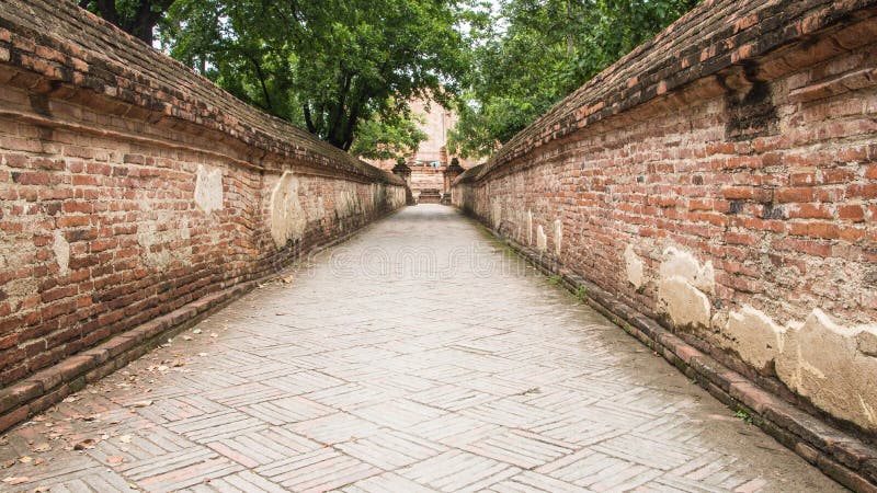 Ancient walkway stock image. Image of archeology, jordan - 97610237