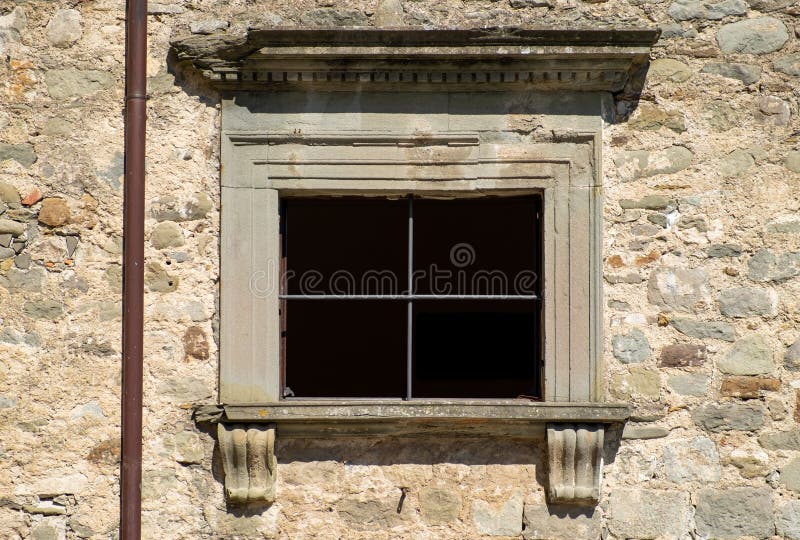 An Ancient Window with a Decaying Lintel in Pontremoli Stock Photo ...