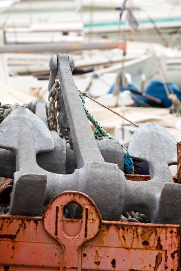 Ancla De La Nave En Un Muelle Foto de archivo - Imagen de muelle, nave ...