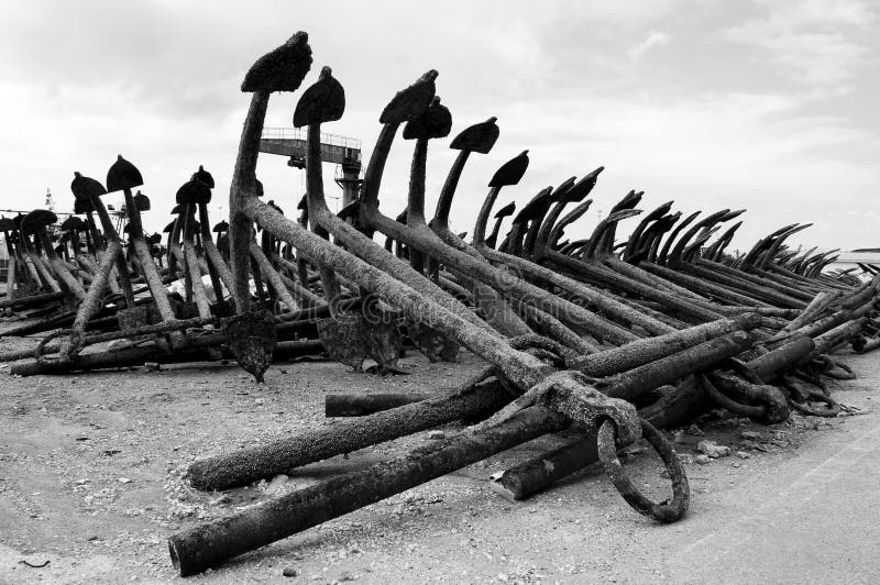 Anclas foto de archivo. Imagen de viejo, océano, inusitado - 6720616
