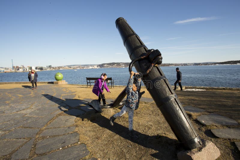 Ancore grande de madera foto de archivo editorial. Imagen de estatua ...