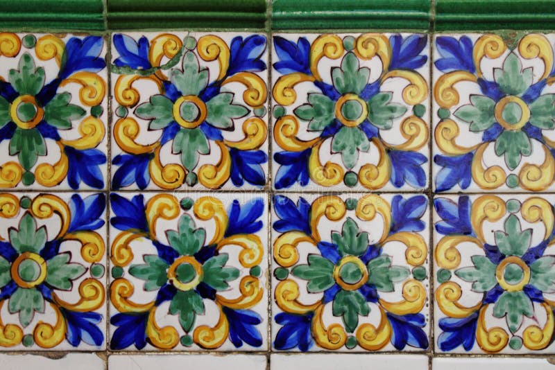 Andaluz Azulejo foto de archivo. Imagen de negro, elemento - 103587408