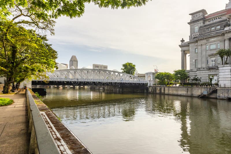 Anderson Bridge Over Singapore River Editorial Photo - Image of ...