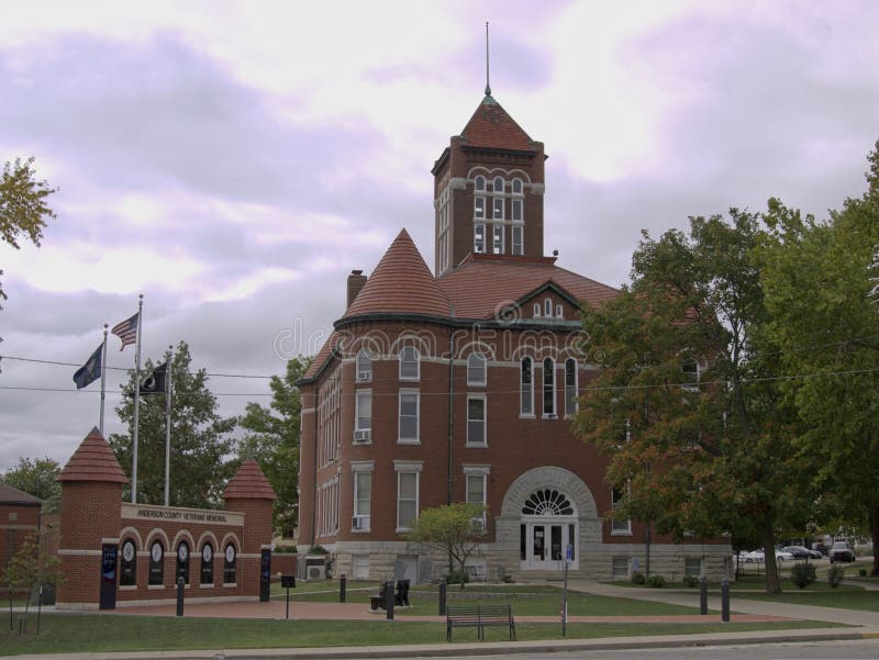 Anderson County Kansas Courthouse in Garnett Editorial Image - Image of ...