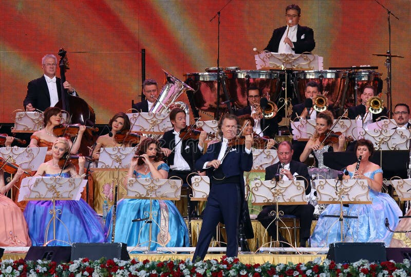 Andre Rieu redactionele stock afbeelding. Image of viool - 55080179
