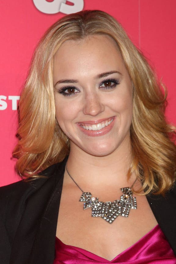 Andrea Bowen editorial stock image. Image of eden, weekly - 26217509